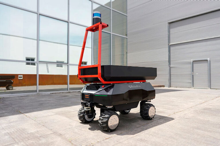 What is the difference between automation and robotics? | Robotnik