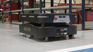 Robots in Transportation: Warehouse Transport Transformation | Robotnik