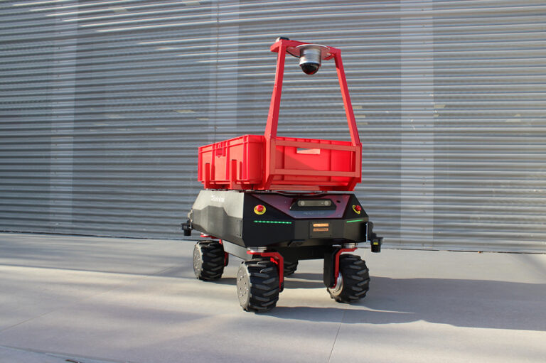 Robots in Transportation: Warehouse Transport Transformation | Robotnik