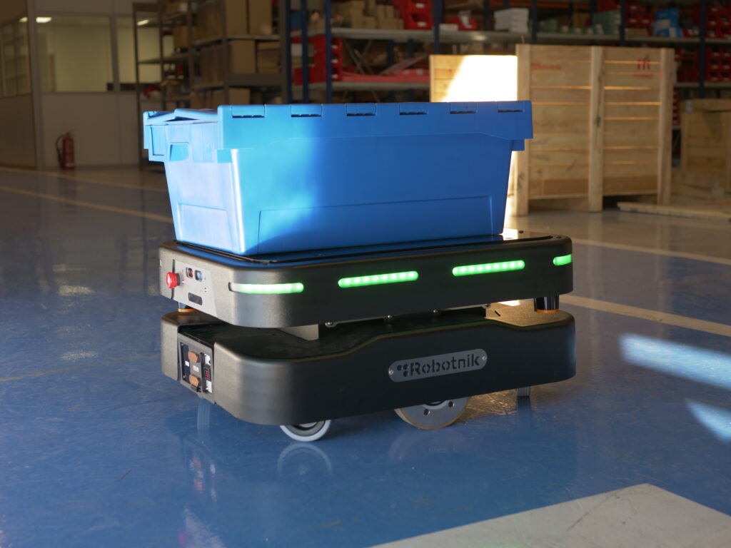 What are the mobile robots used in warehouses?| Robotnik